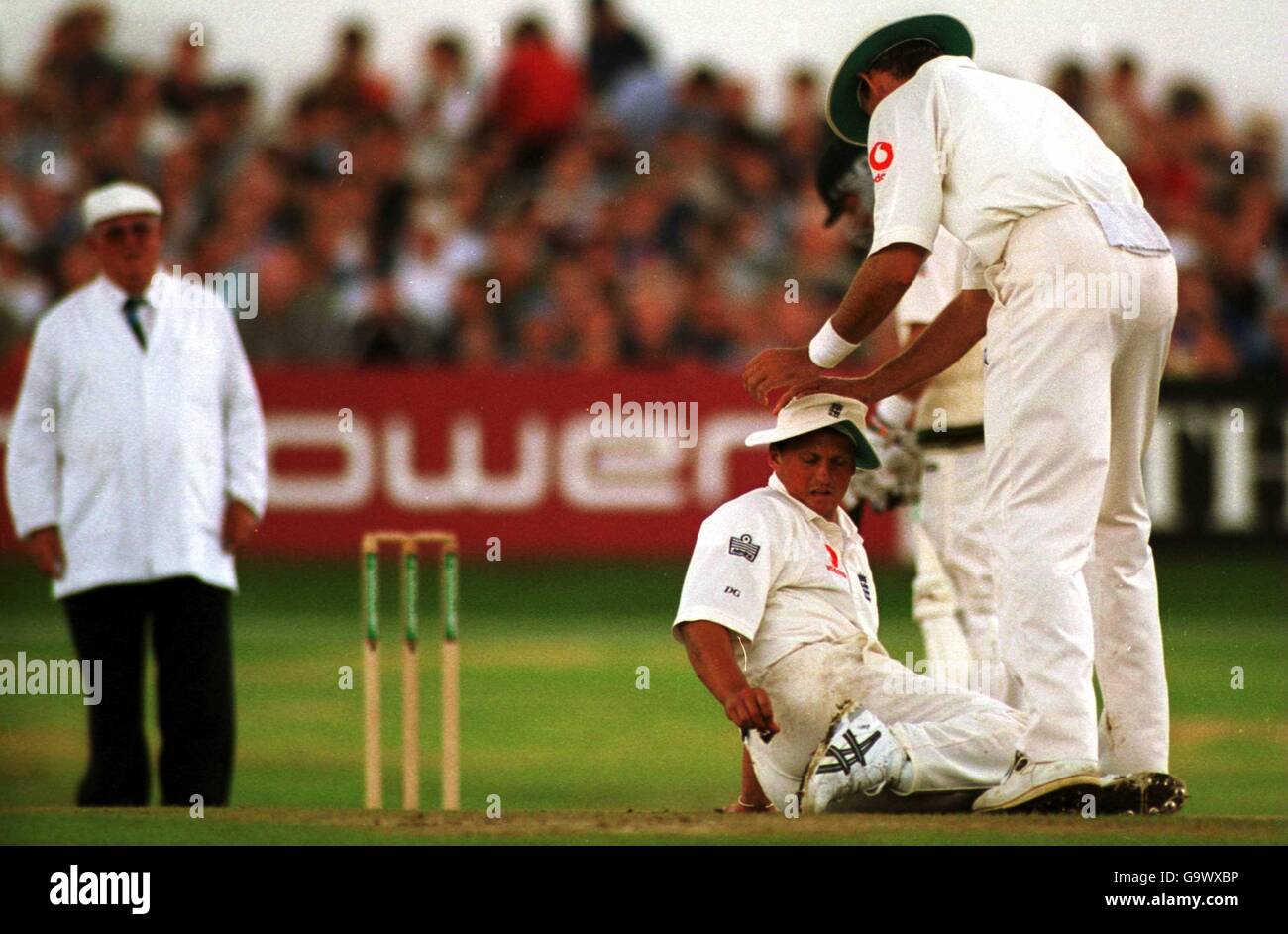 David shepherd cricket umpire hi-res stock photography and images - Alamy