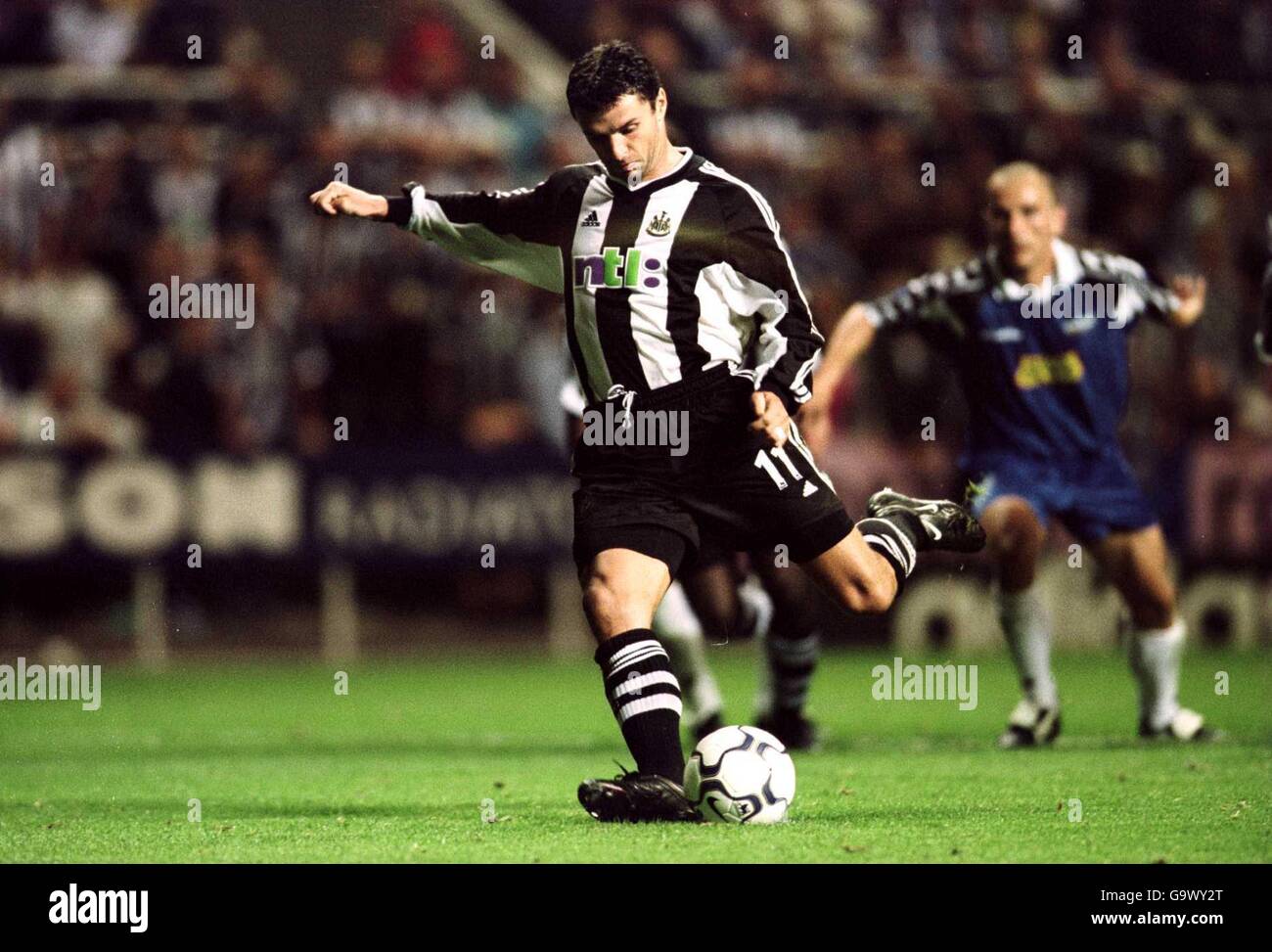 Newcastle United's Gary Speed scores their third goal from the penalty ...