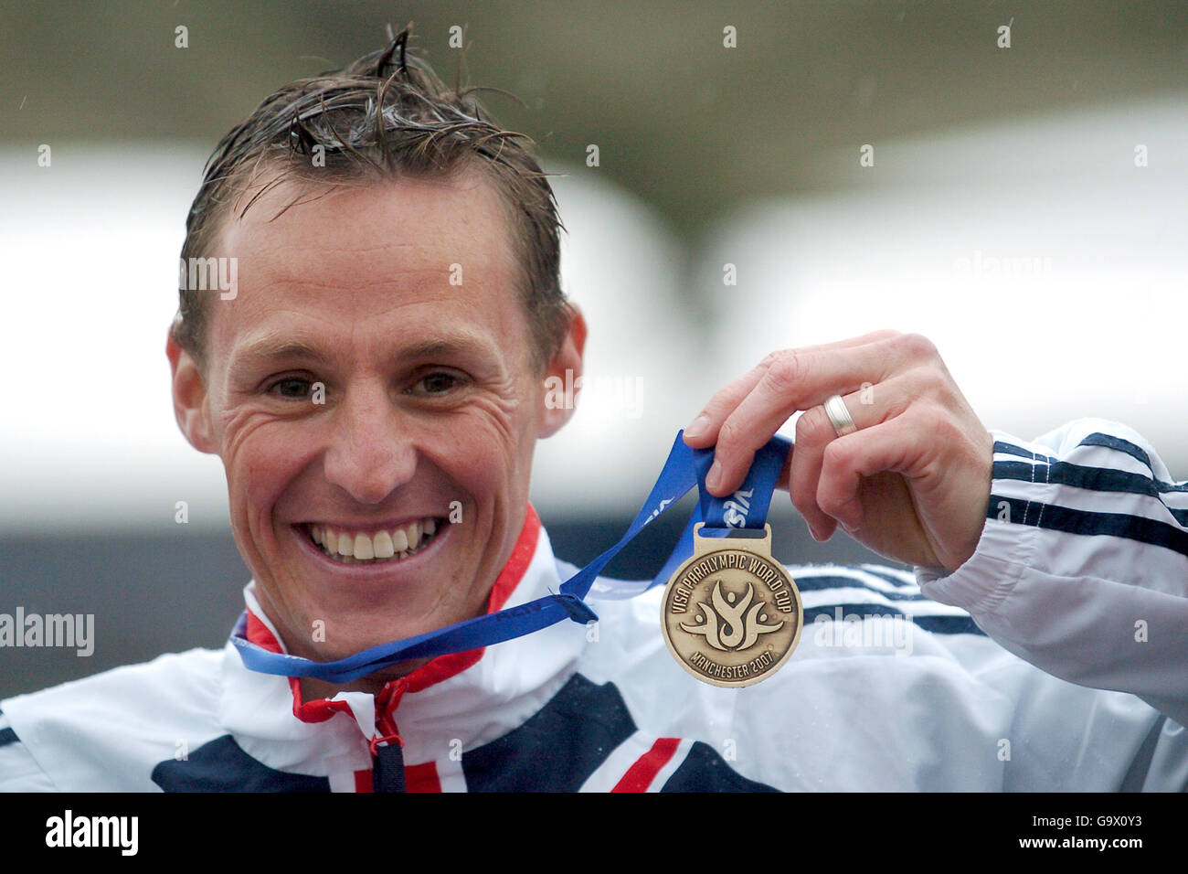 Great Britain and Northern Ireland's Danny Crates shows his gold medal ...