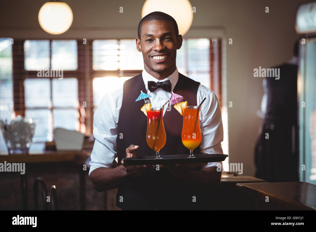 Bartender with garnish tray hi-res stock photography and images - Alamy