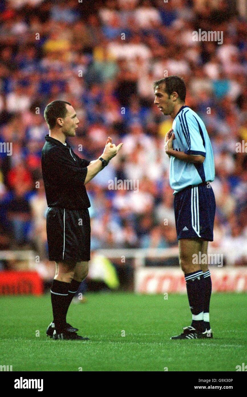 Referee paul armstrong hi-res stock photography and images - Alamy