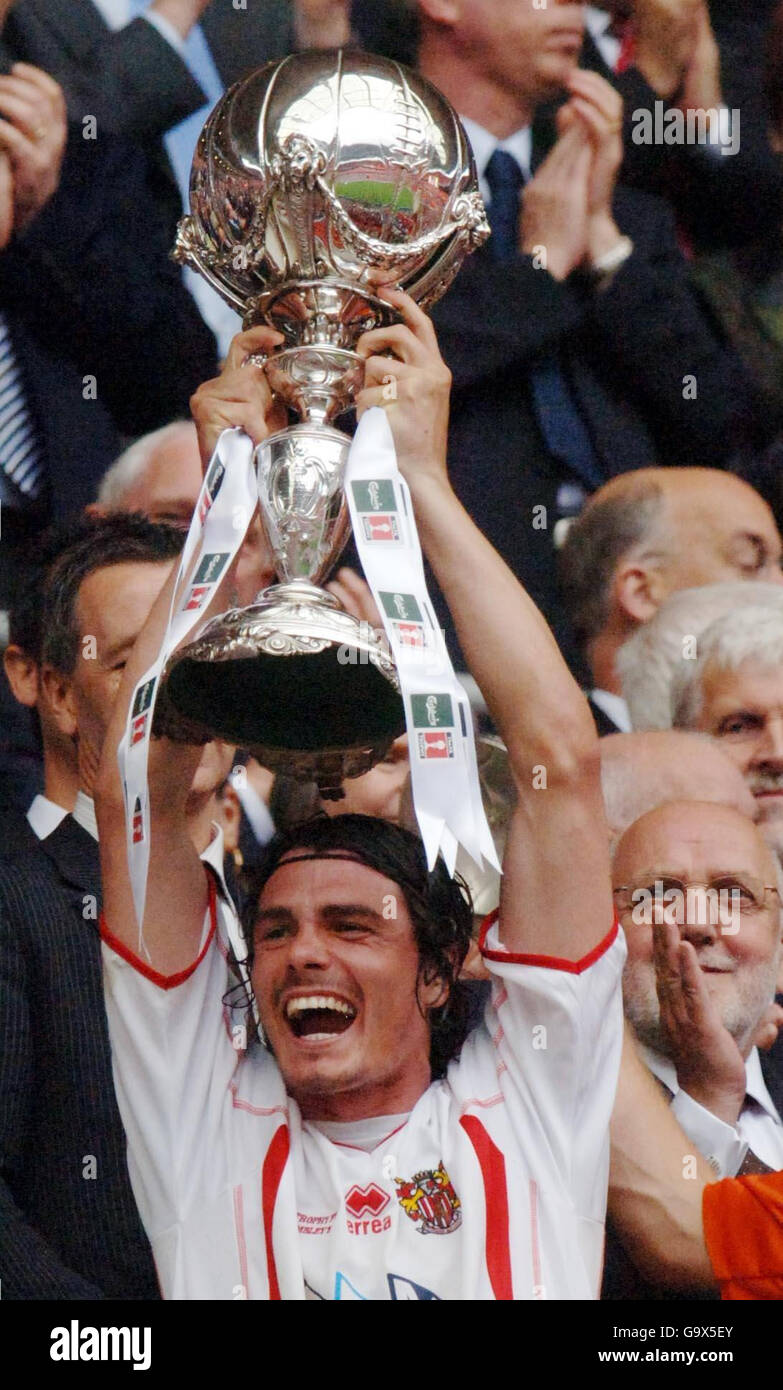 Ronnie Henry High Resolution Stock Photography and Images - Alamy