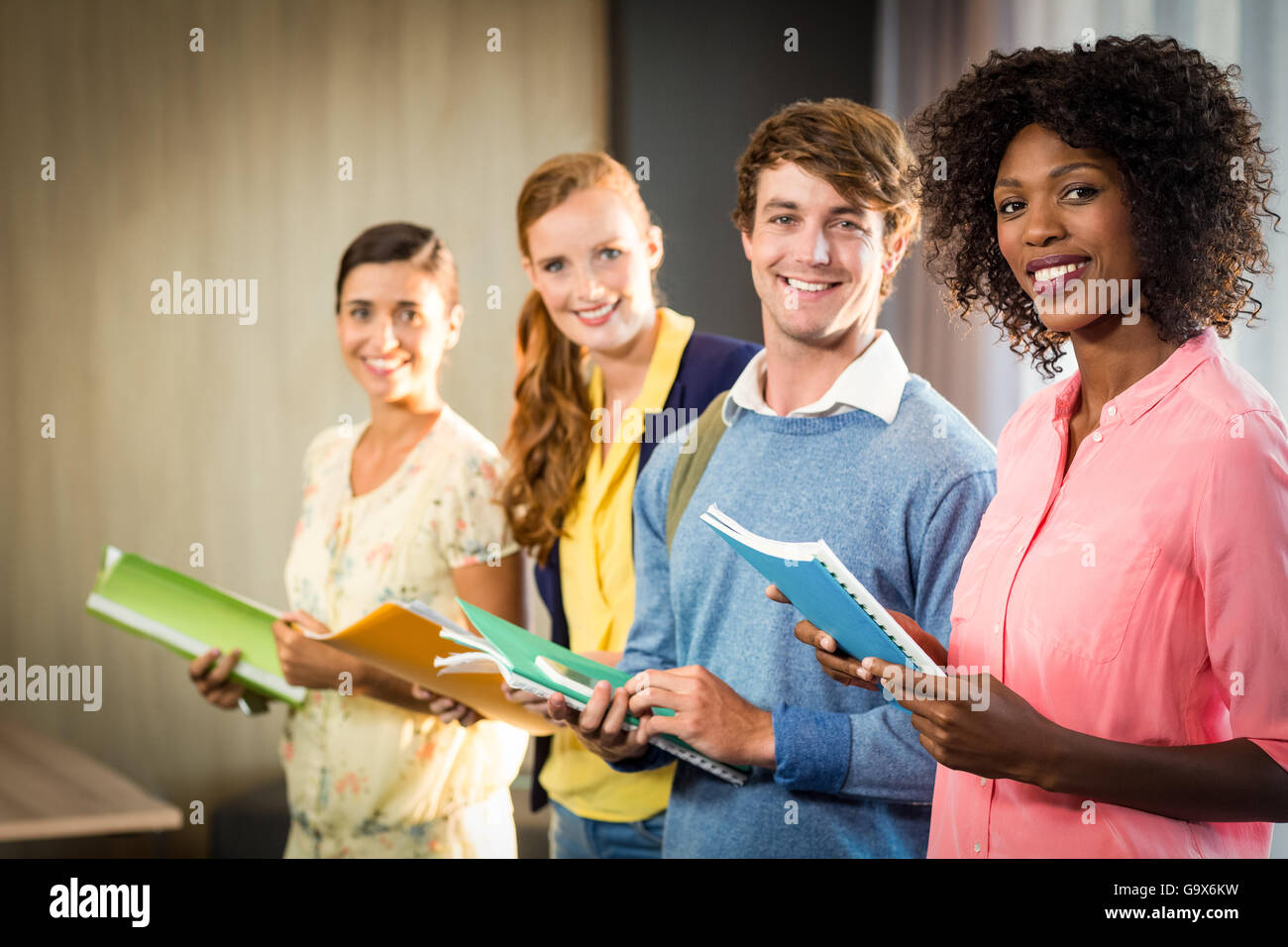 People holding files hi-res stock photography and images - Alamy