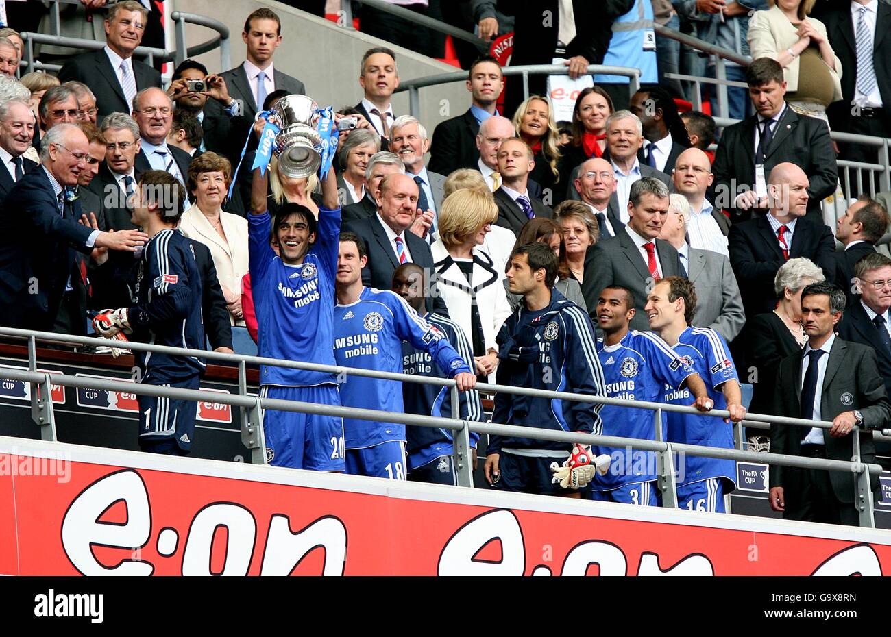 Royal box wembley hi-res stock photography and images - Alamy