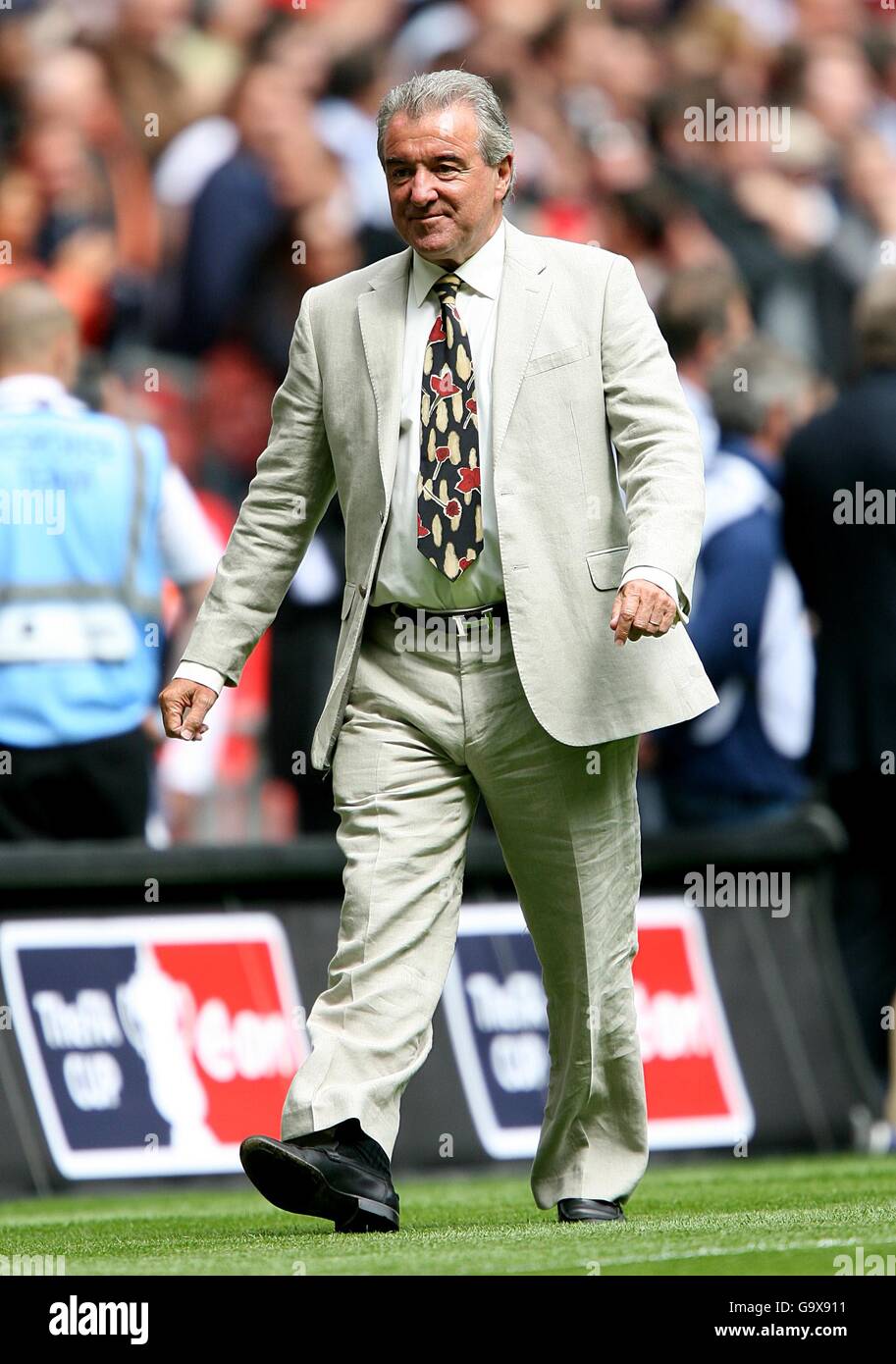 Former Chelsea player Terry Venables is presented to the crowd prior to ...