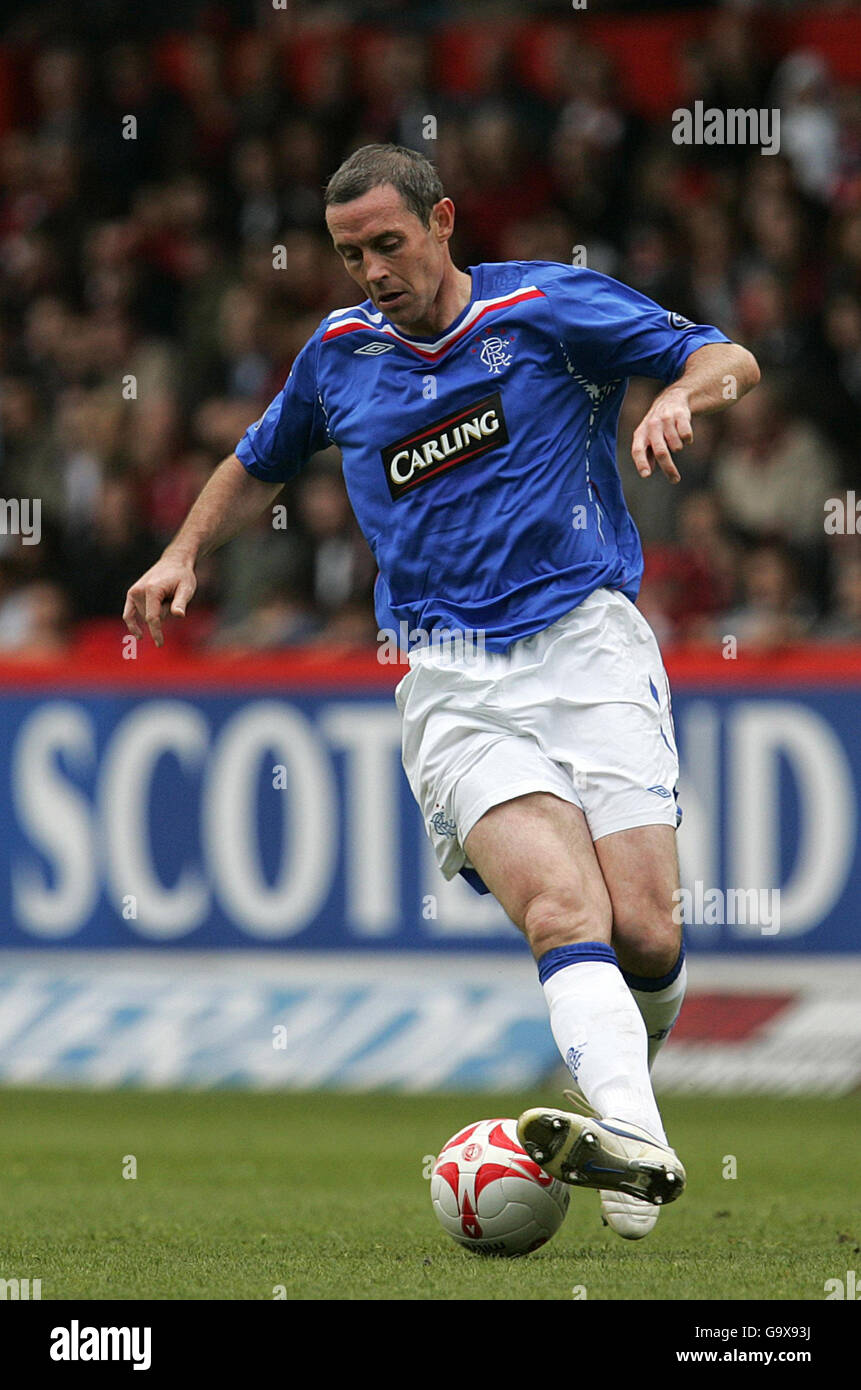 David Weir of Rangers during the Bank of Scotland Premier League match ...
