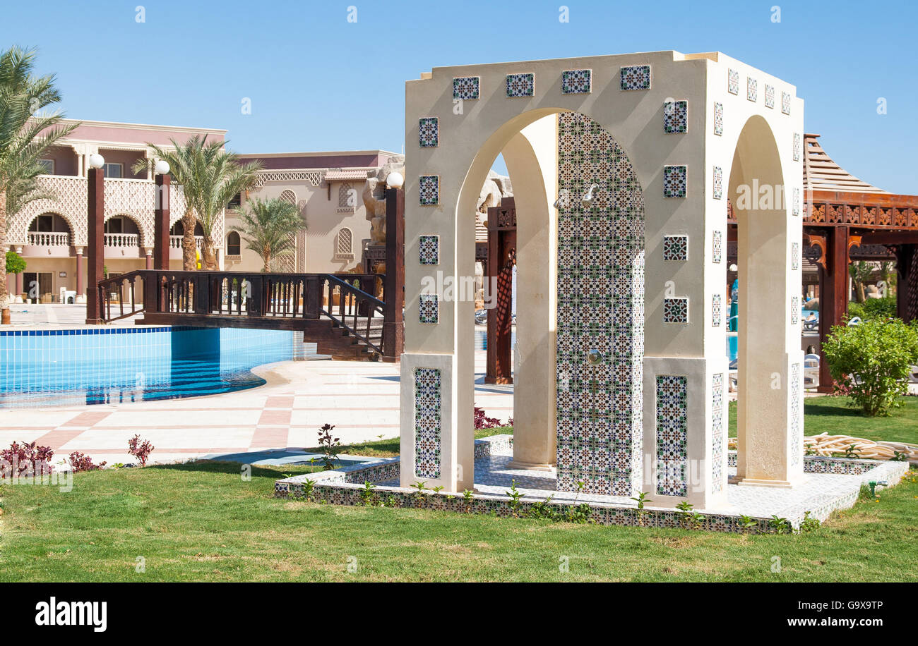 Arabic style swimming pool hi-res stock photography and images - Alamy