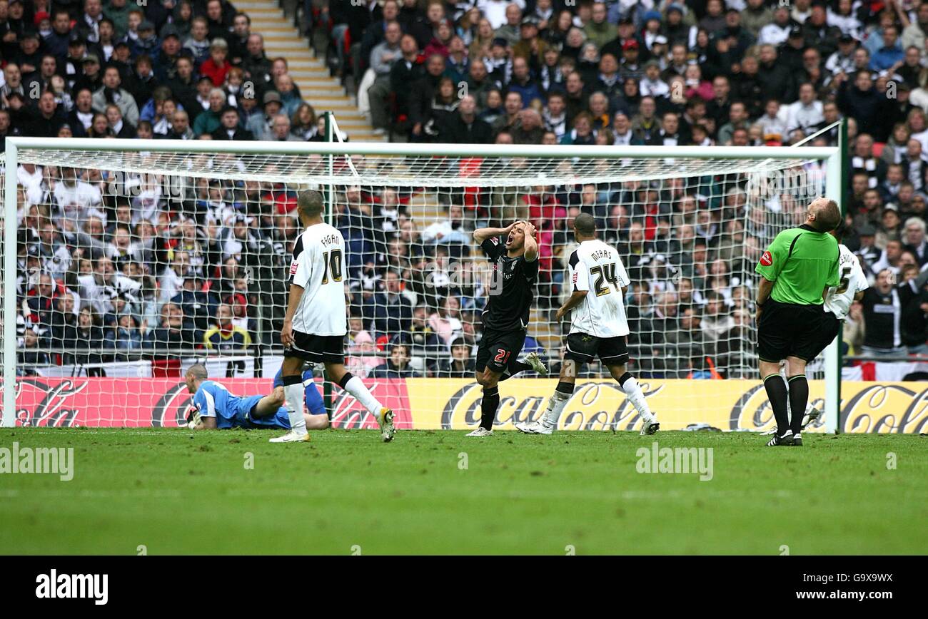 West Bromwich Albion's Kevin Phillips misses a chance while referee ...