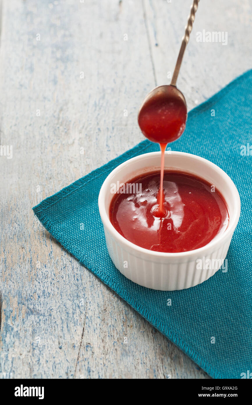 Dripping pan sauce hi-res stock photography and images - Alamy