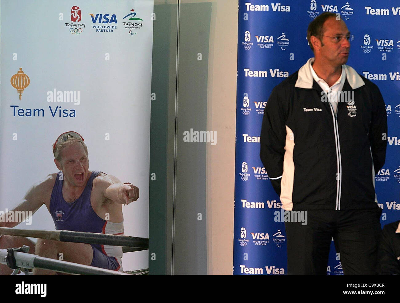 Launch of team visa hi-res stock photography and images - Alamy