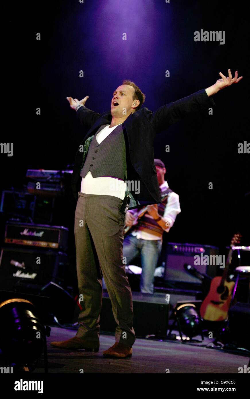 Jason donovan in concert hi-res stock photography and images - Alamy