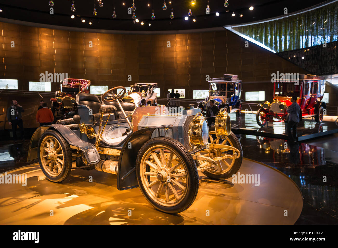 Mercedes Benz Museum Stuttgart Stock Photo - Alamy