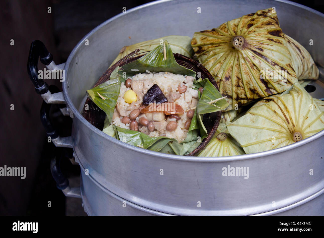 Traditional Chinese food Ba Jang in pot Stock Photo - Alamy