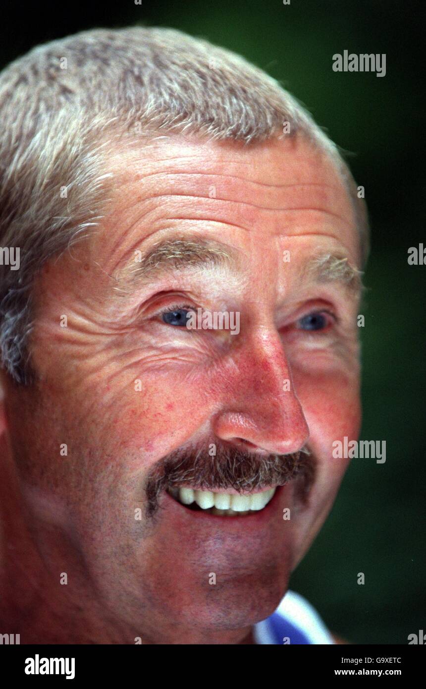 62 year old ron hill hi-res stock photography and images - Alamy