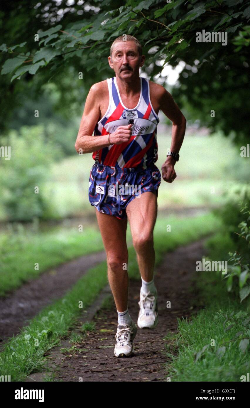 Athletics ron hill feature hi-res stock photography and images - Alamy