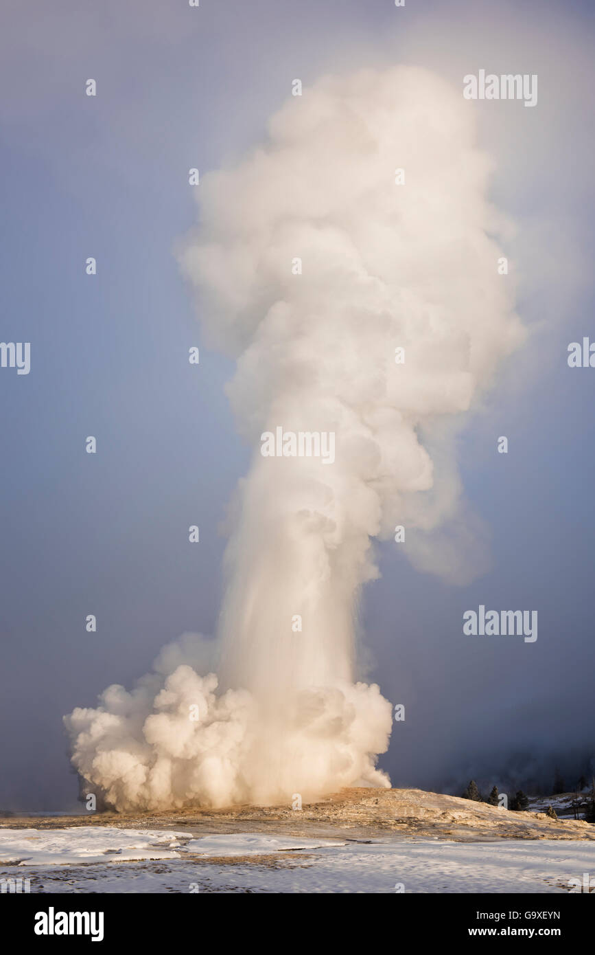 Geyser explosions hi-res stock photography and images - Alamy