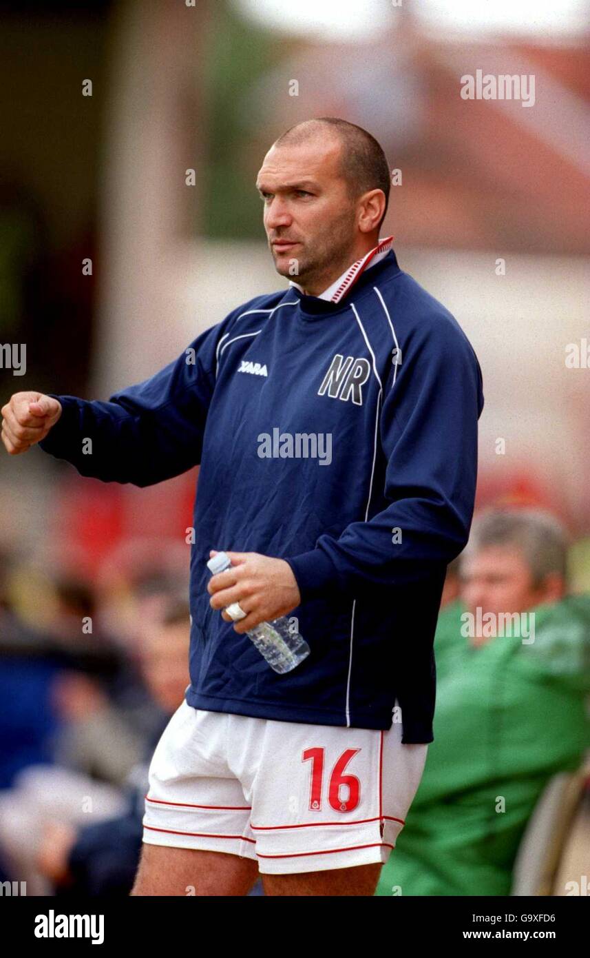 Swindon town neil ruddock hi-res stock photography and images - Alamy