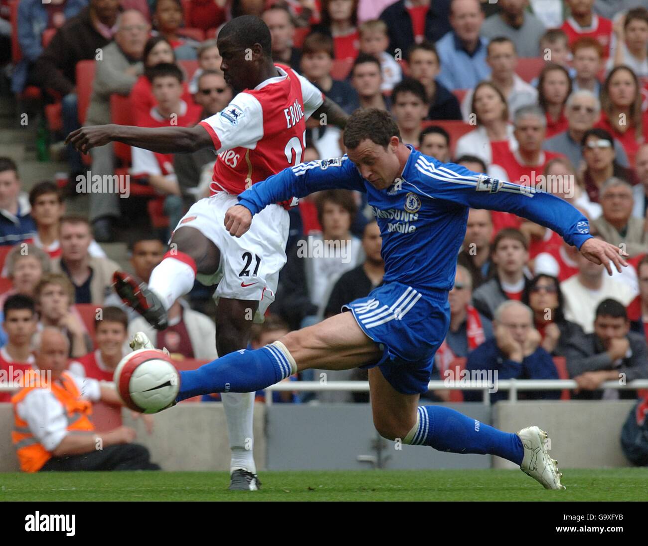 Arsenal l and wayne bridge hi-res stock photography and images - Alamy