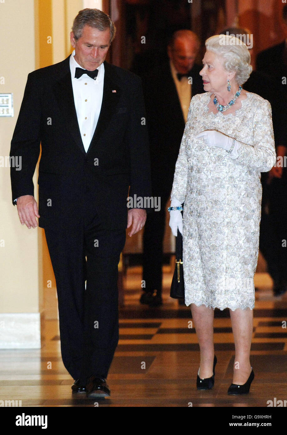 Britain's Queen Elizabeth II arrives for a return dinner she hosted for ...