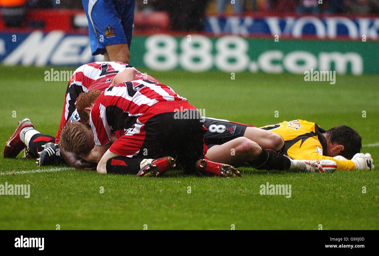 Bring his side back on level terms hi-res stock photography and images ...