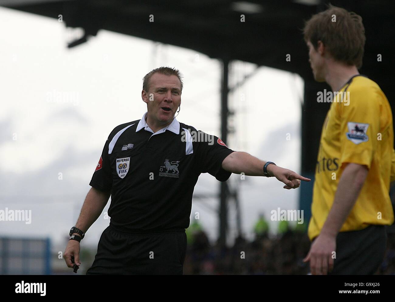 Barclays premiership match fratton park hi-res stock photography and ...