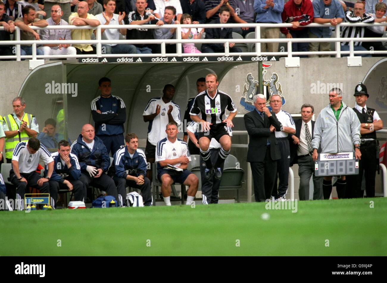 Newcastle United's Alan Shearer goes through last minute preparations ...