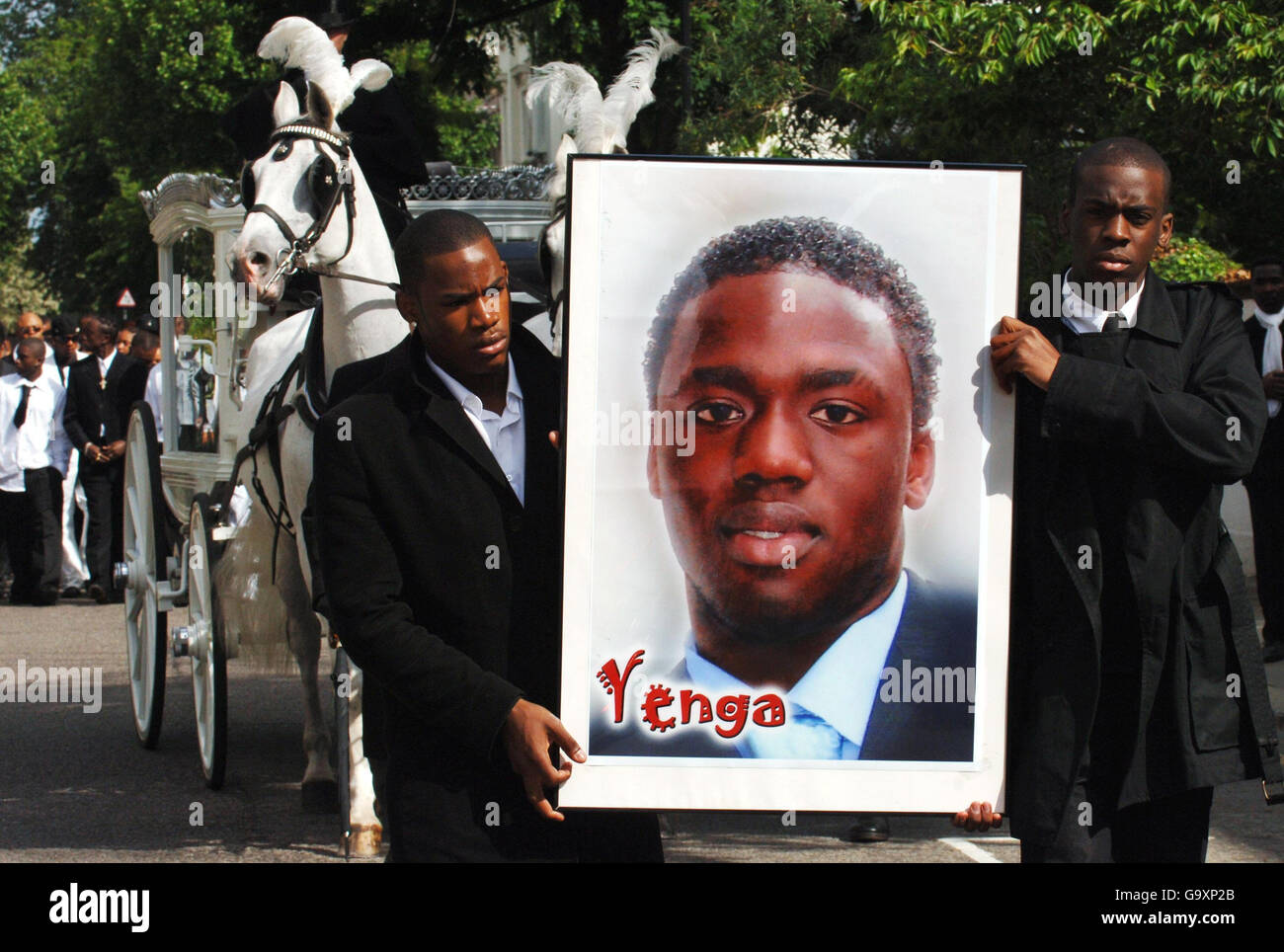 Funeral murdered boy hi-res stock photography and images - Alamy