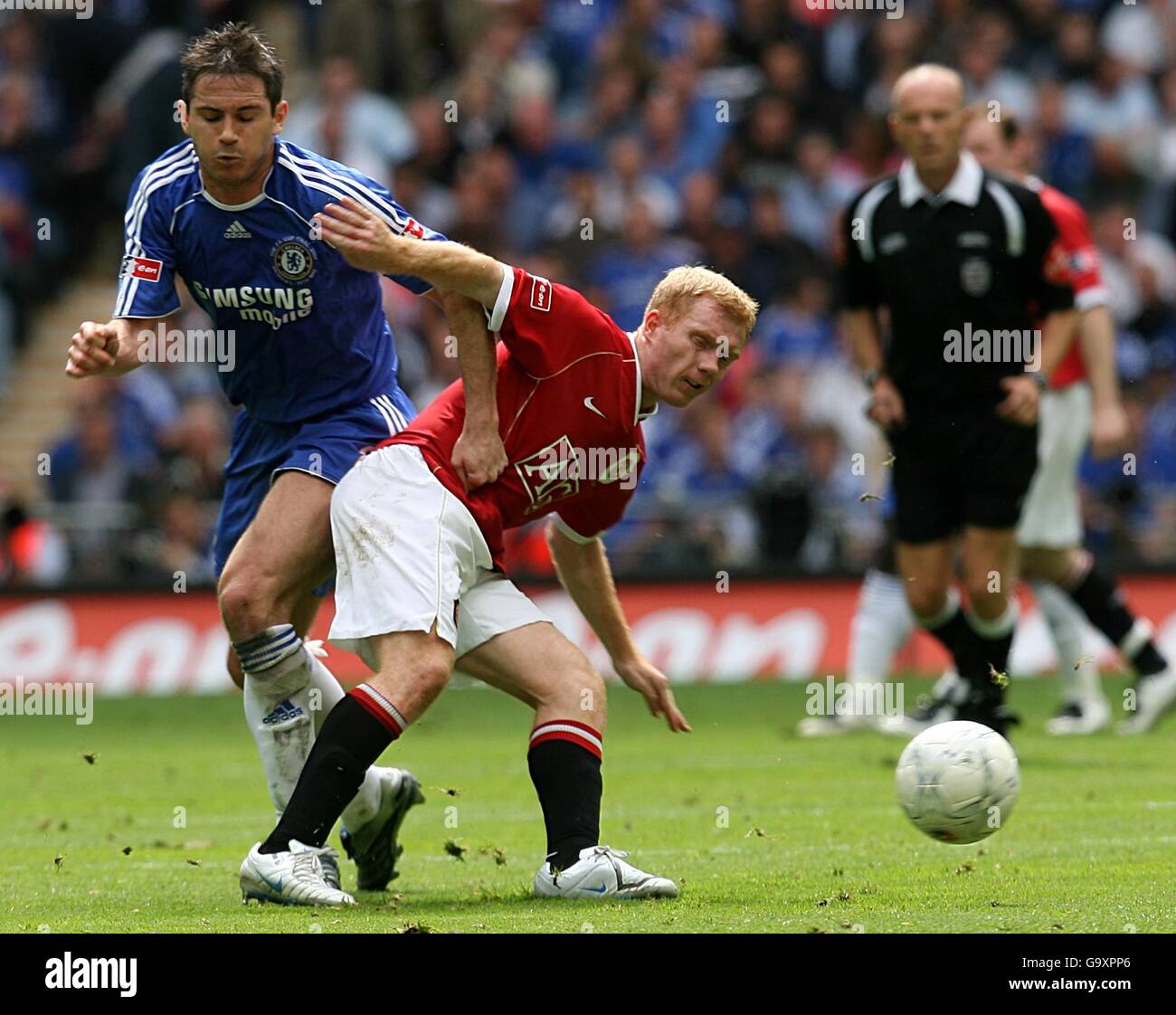 Frank lampard and paul scholes hi-res stock photography and images - Alamy
