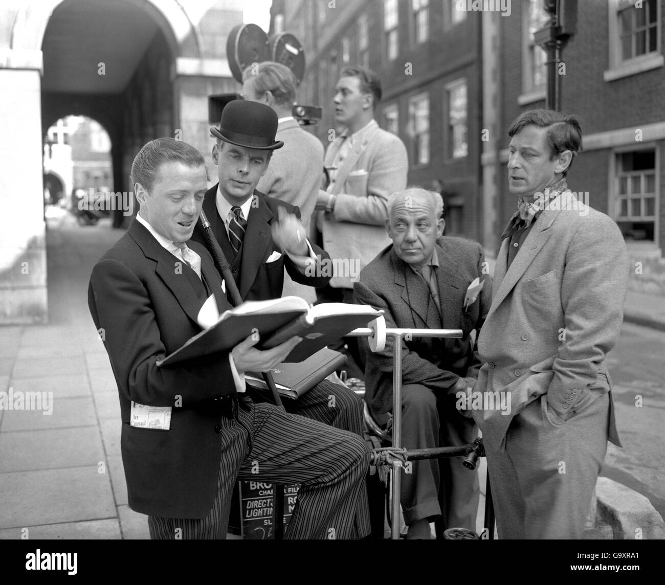 L-R: Stars of the film Richard Attenborough and Ian Carmichael: Max ...