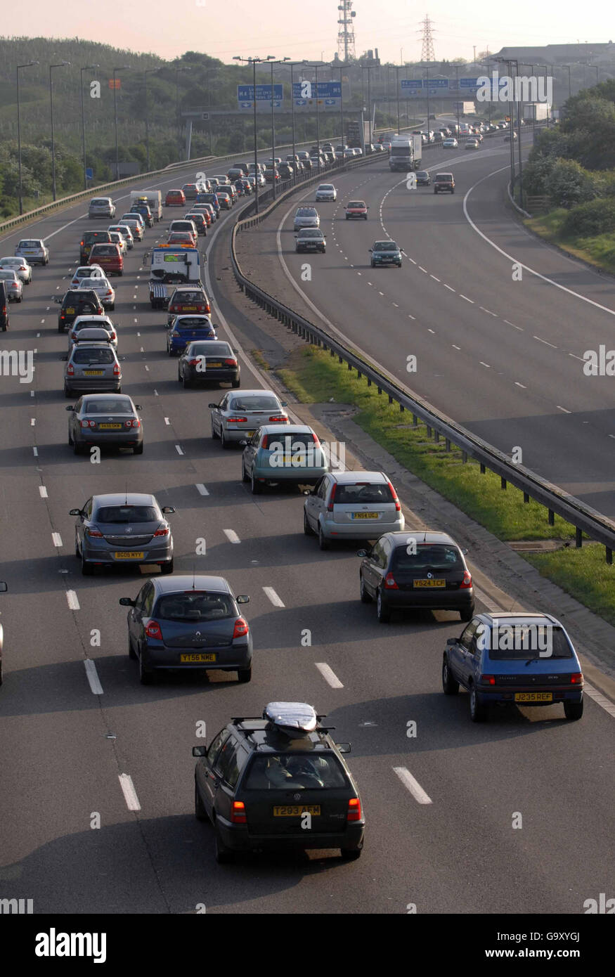 Motorists find travelling slow going on the southbound M5 motorway ...