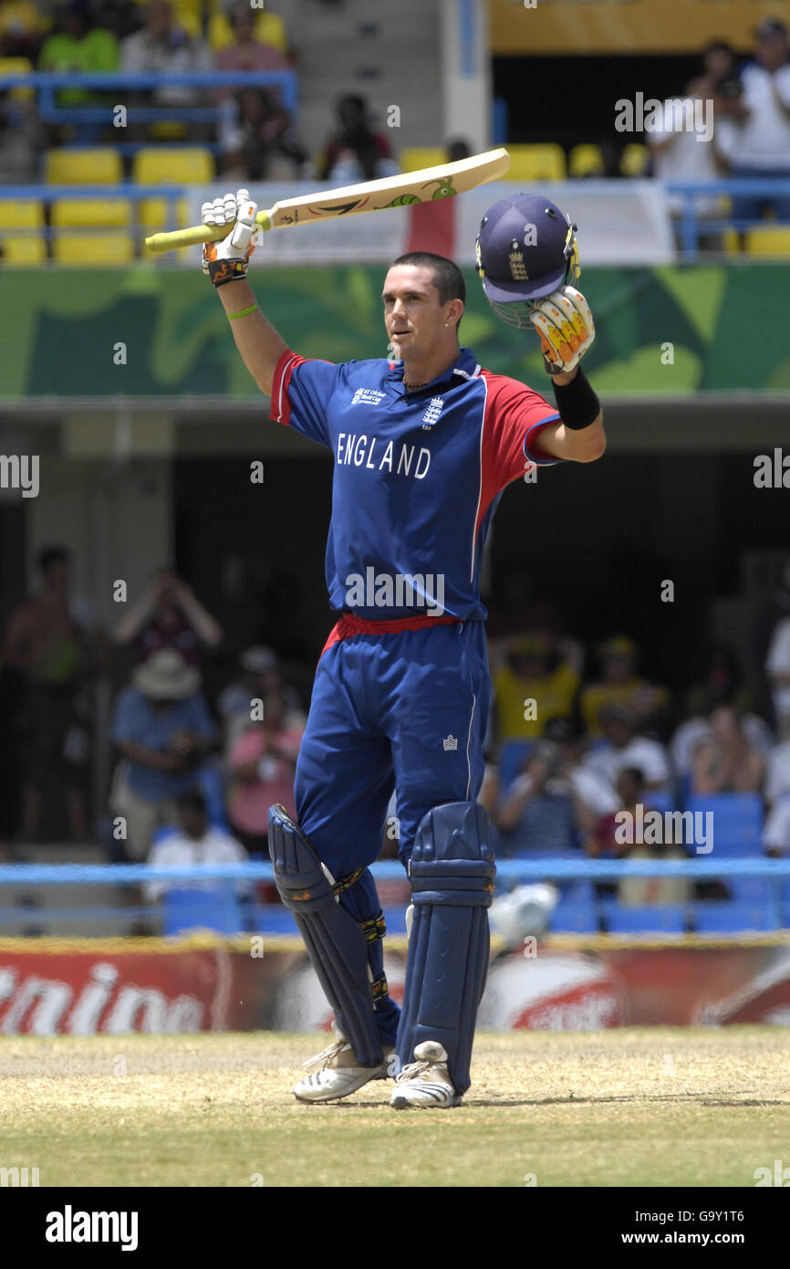 Super eight cricket england hi-res stock photography and images - Alamy