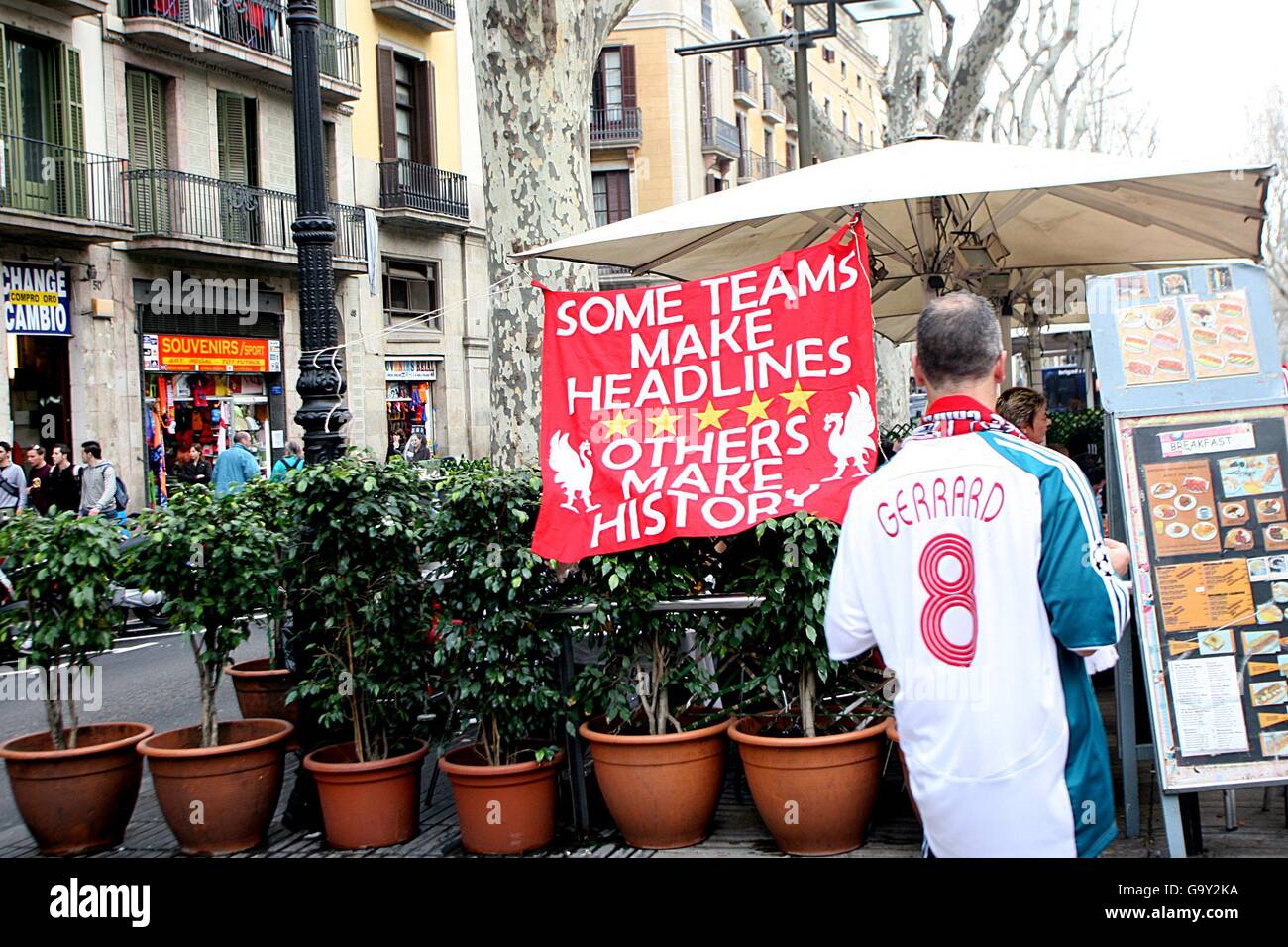 Liverpool fans in full hi-res stock photography and images - Alamy