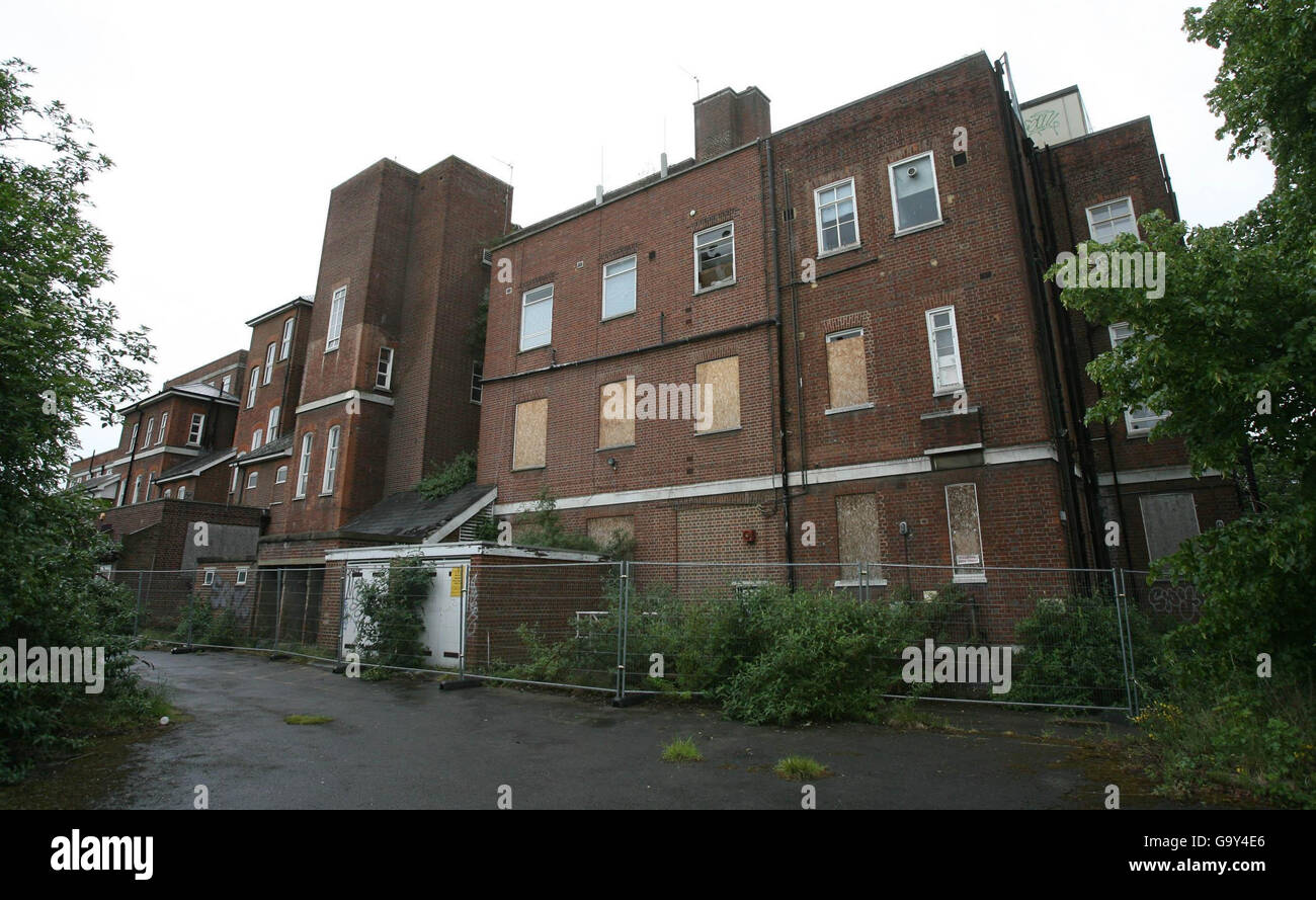 Putney hospital hi-res stock photography and images - Alamy
