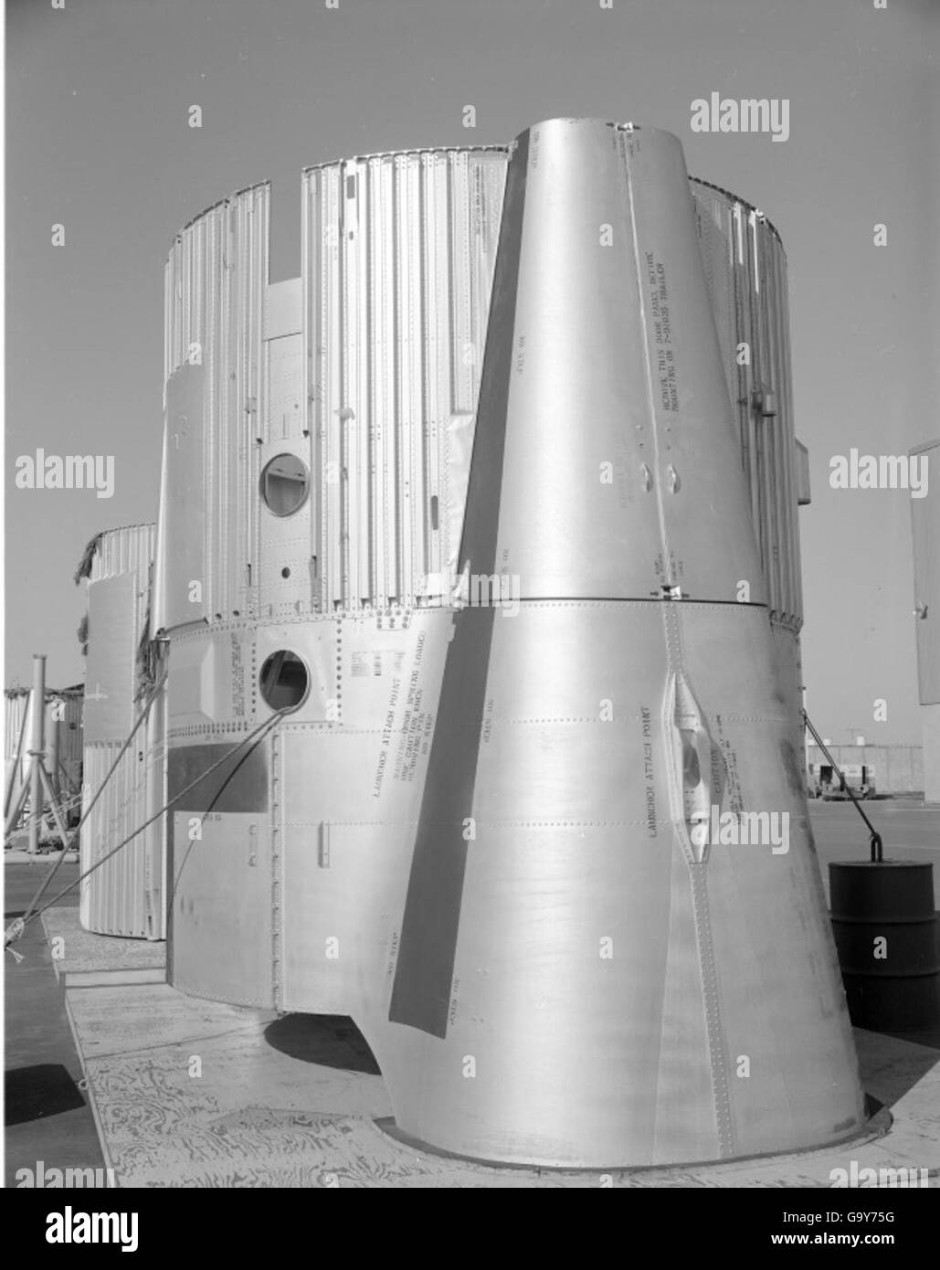 Atlas icbm failed missile launch hi-res stock photography and images ...