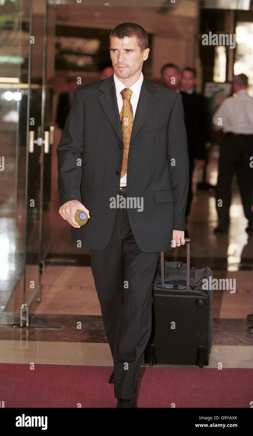 Manchester United's captain Roy Keane leaves the team hotel after all ...