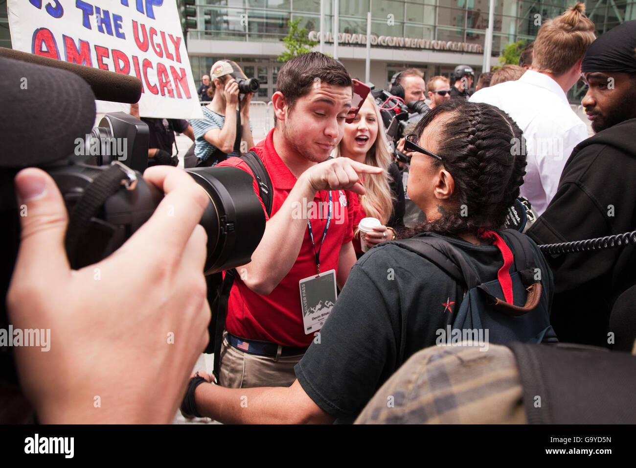 Denver, Colorado, USA. 1st July 2016. Supporter and opponent of ...