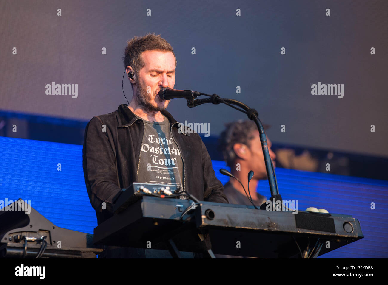 Robert del naja massive attack hi-res stock photography and images - Alamy