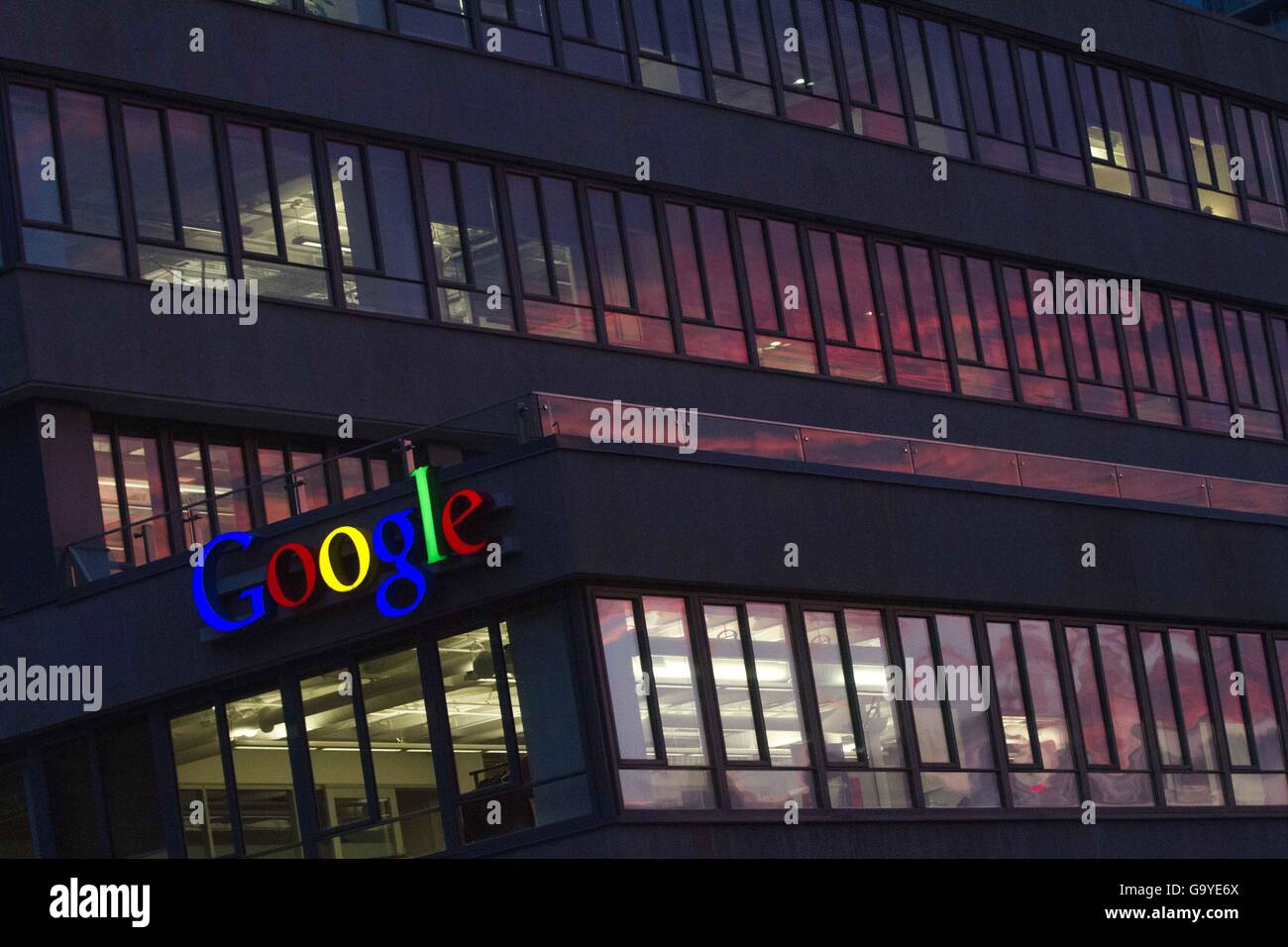 Ont alphabet hi-res stock photography and images - Alamy