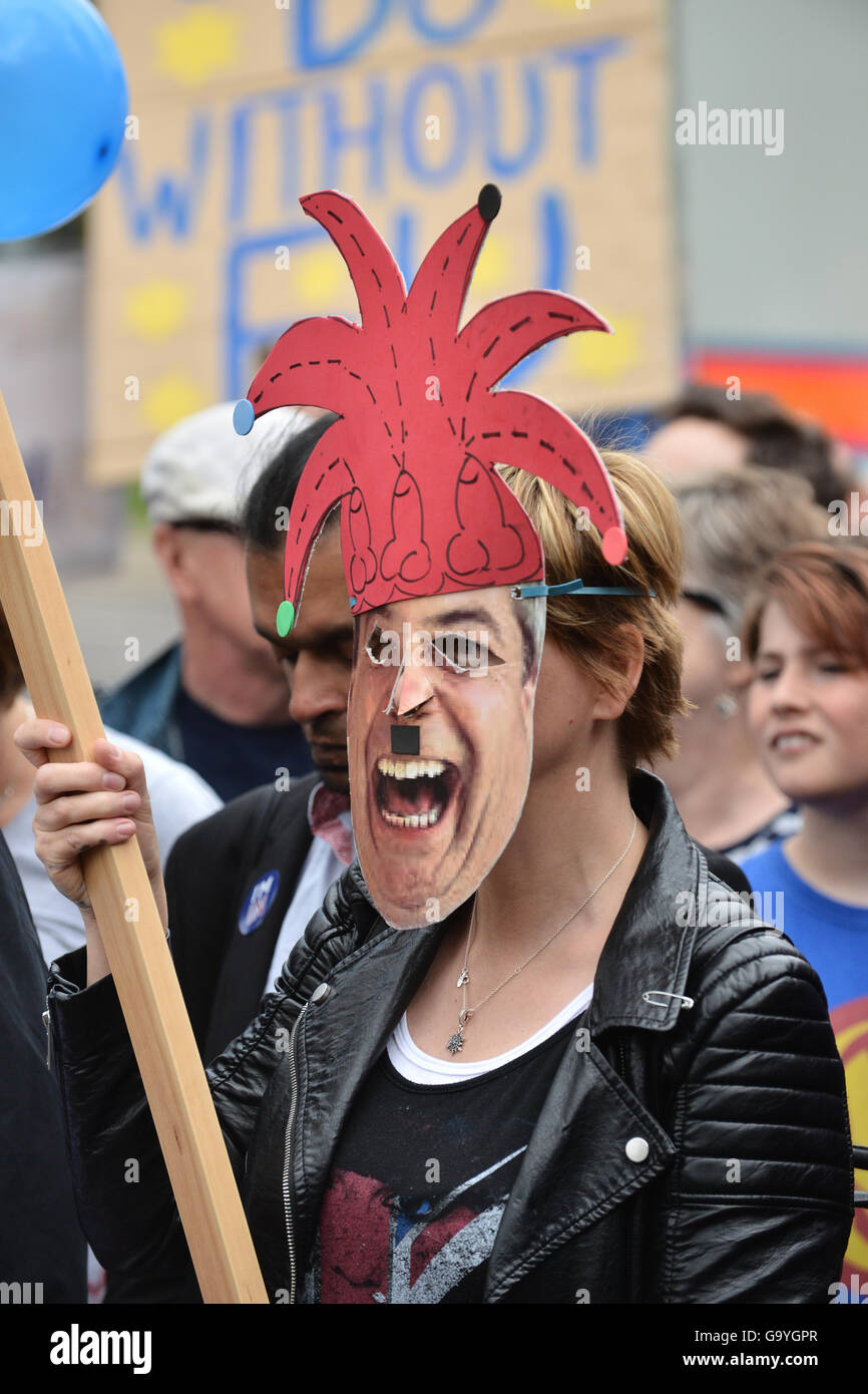 Farage mask hi-res stock photography and images - Alamy