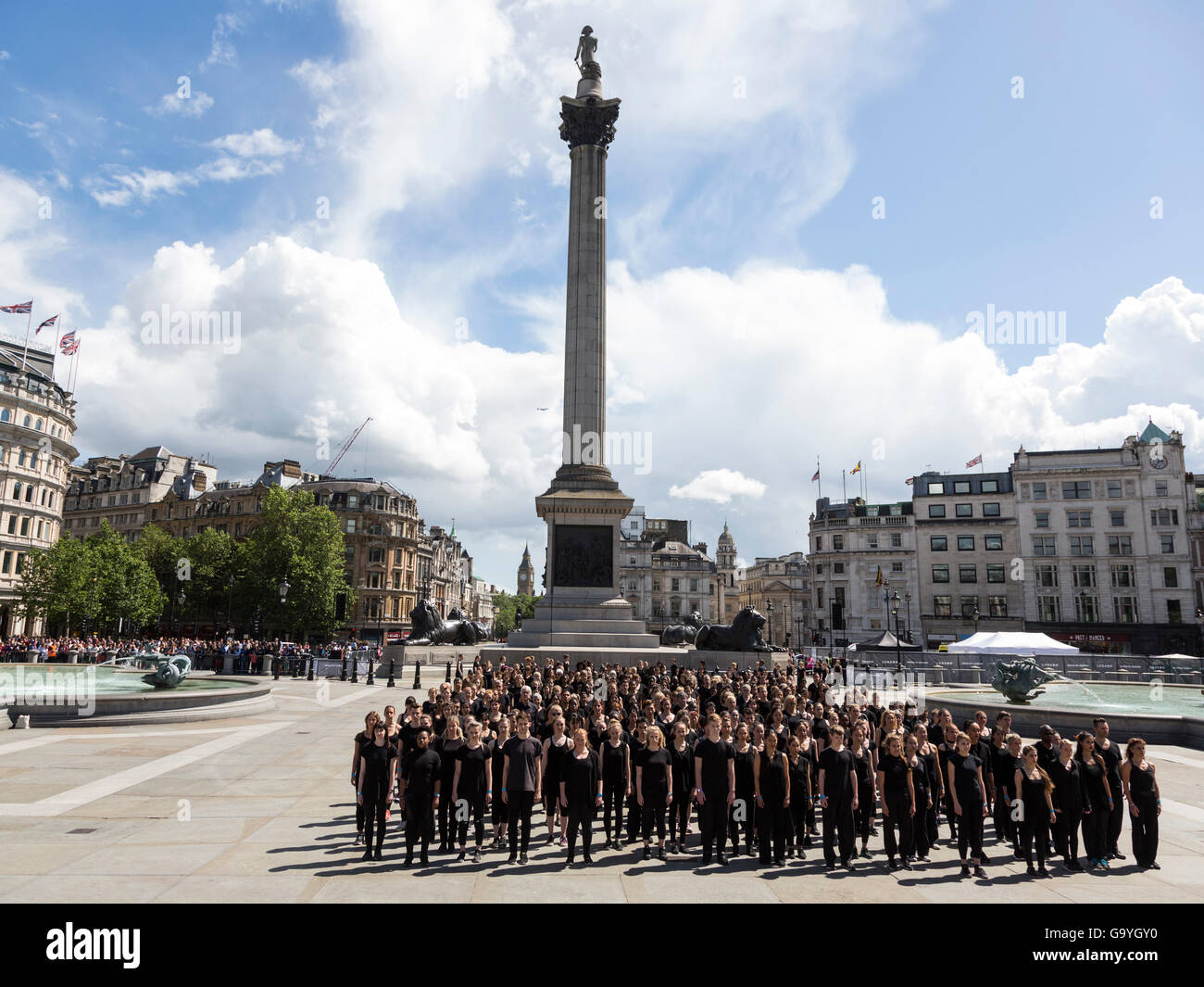 Mass dance event hi-res stock photography and images - Alamy
