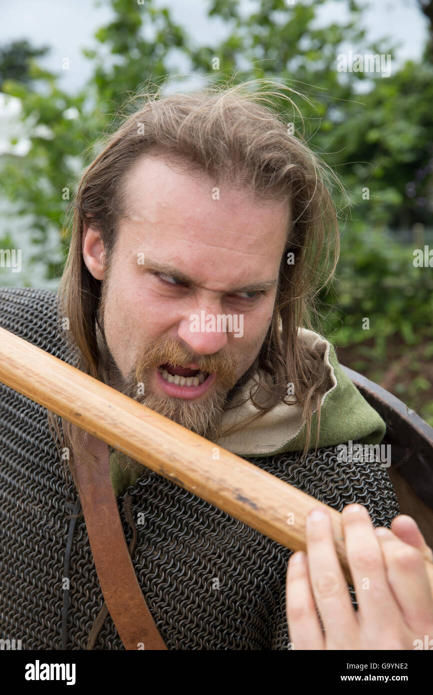 Hampton Court, UK. 4th July, 2016.Norman and Saxon actors in the Le ...