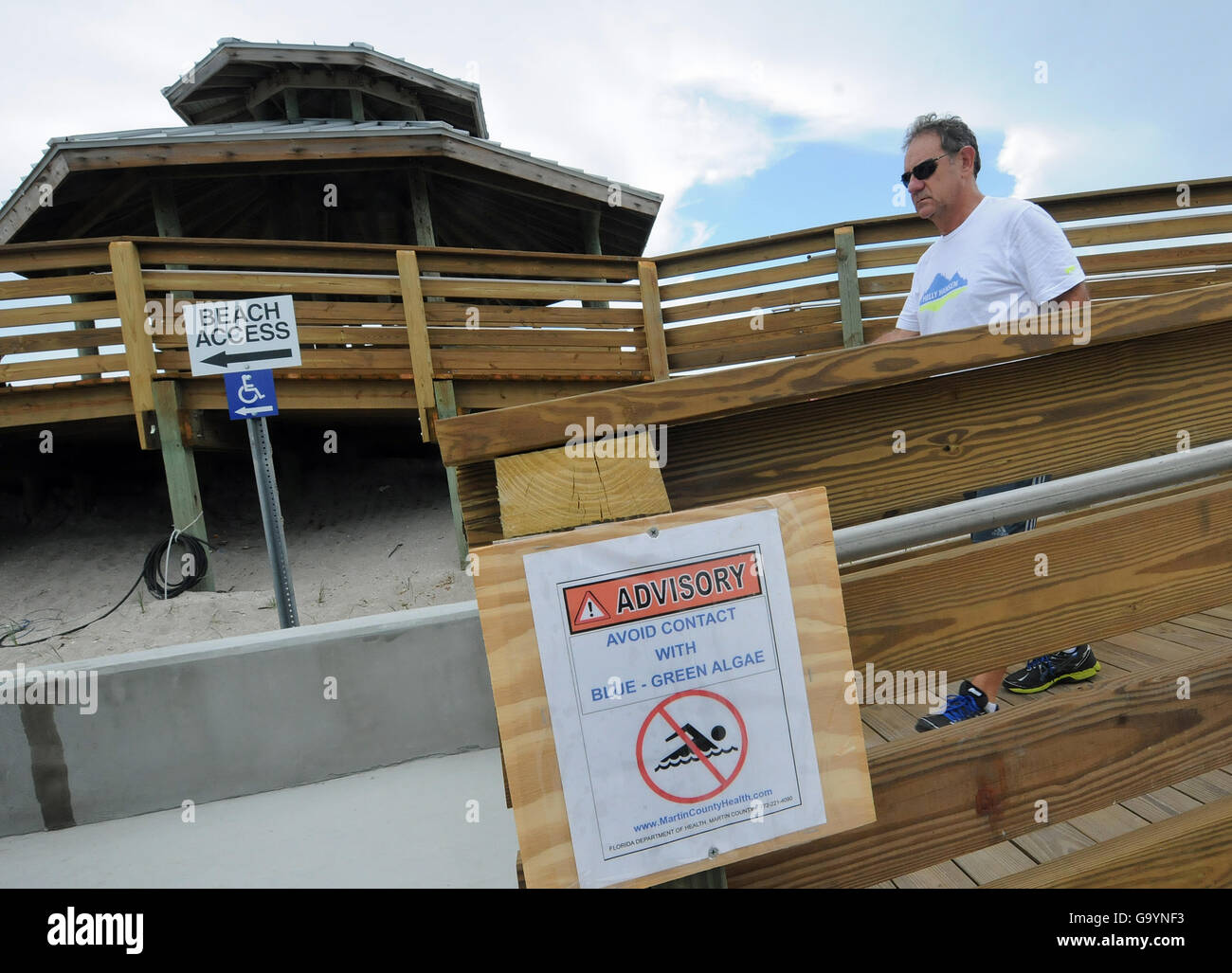 Algae blooms hi-res stock photography and images - Alamy