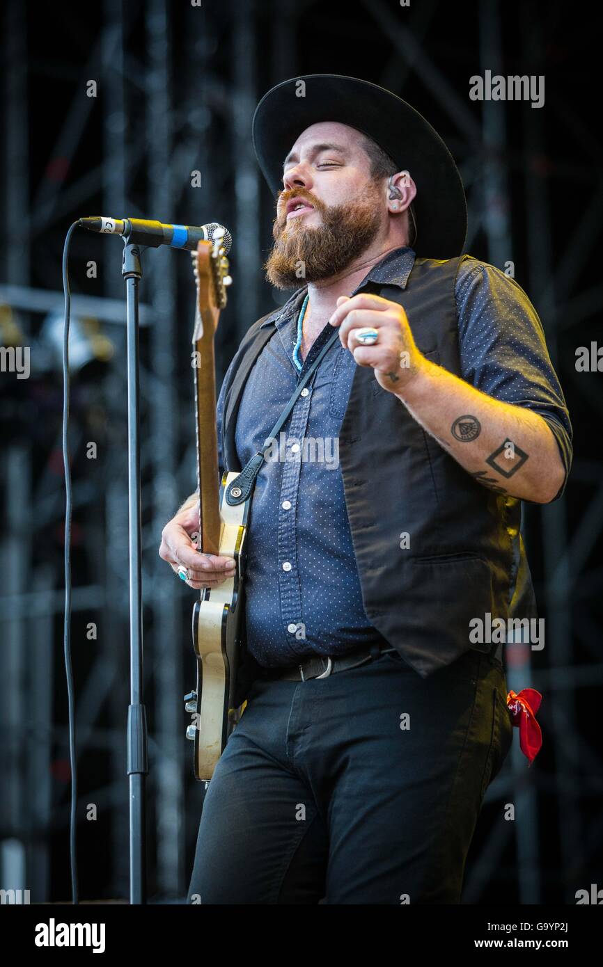 Nathaniel rateliff hi-res stock photography and images - Alamy