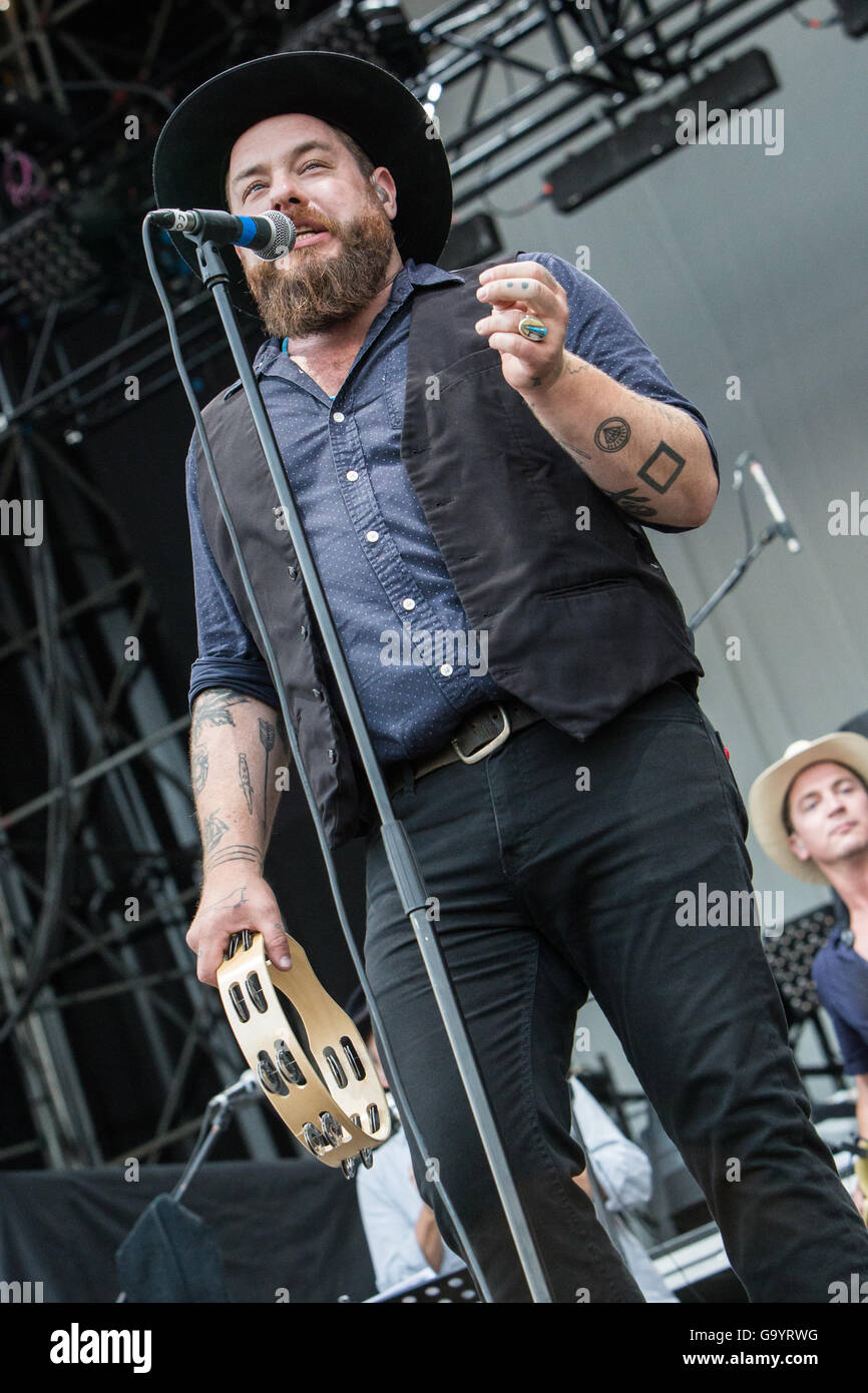 Nathaniel rateliff hi-res stock photography and images - Alamy