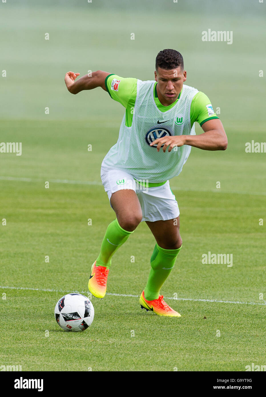 New signing Jeffrey Bruma in action during the training kick-off with ...