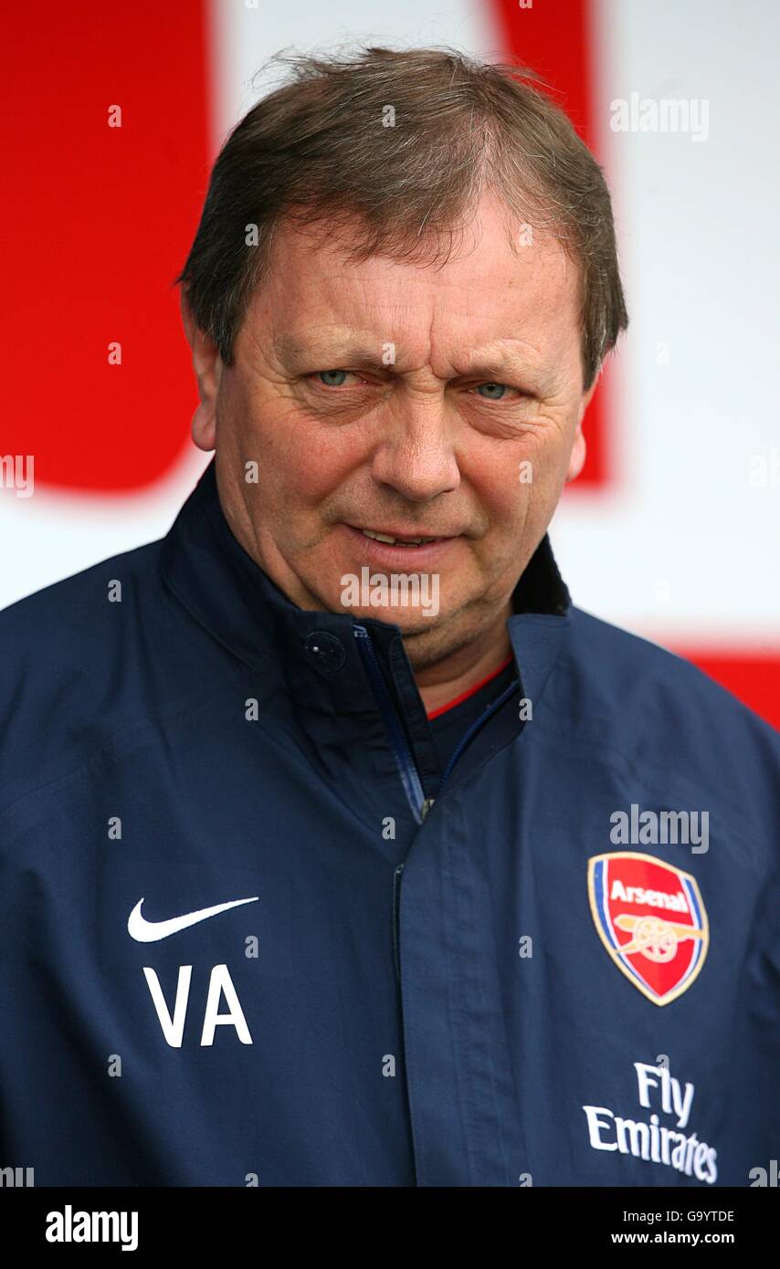 Soccer - FA Barclays Premiership - Portsmouth v Arsenal - Fratton Park ...