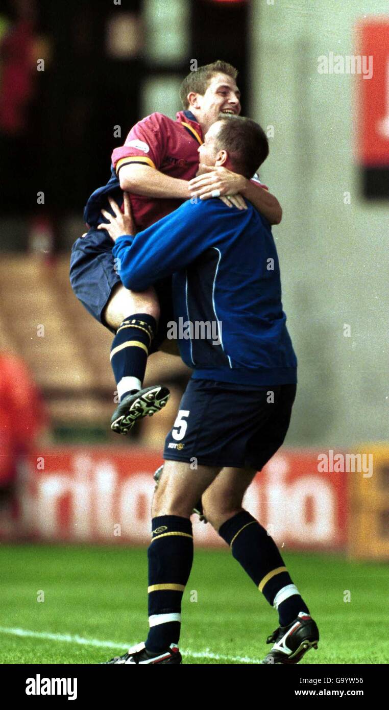 Adi viveash reading hi-res stock photography and images - Alamy