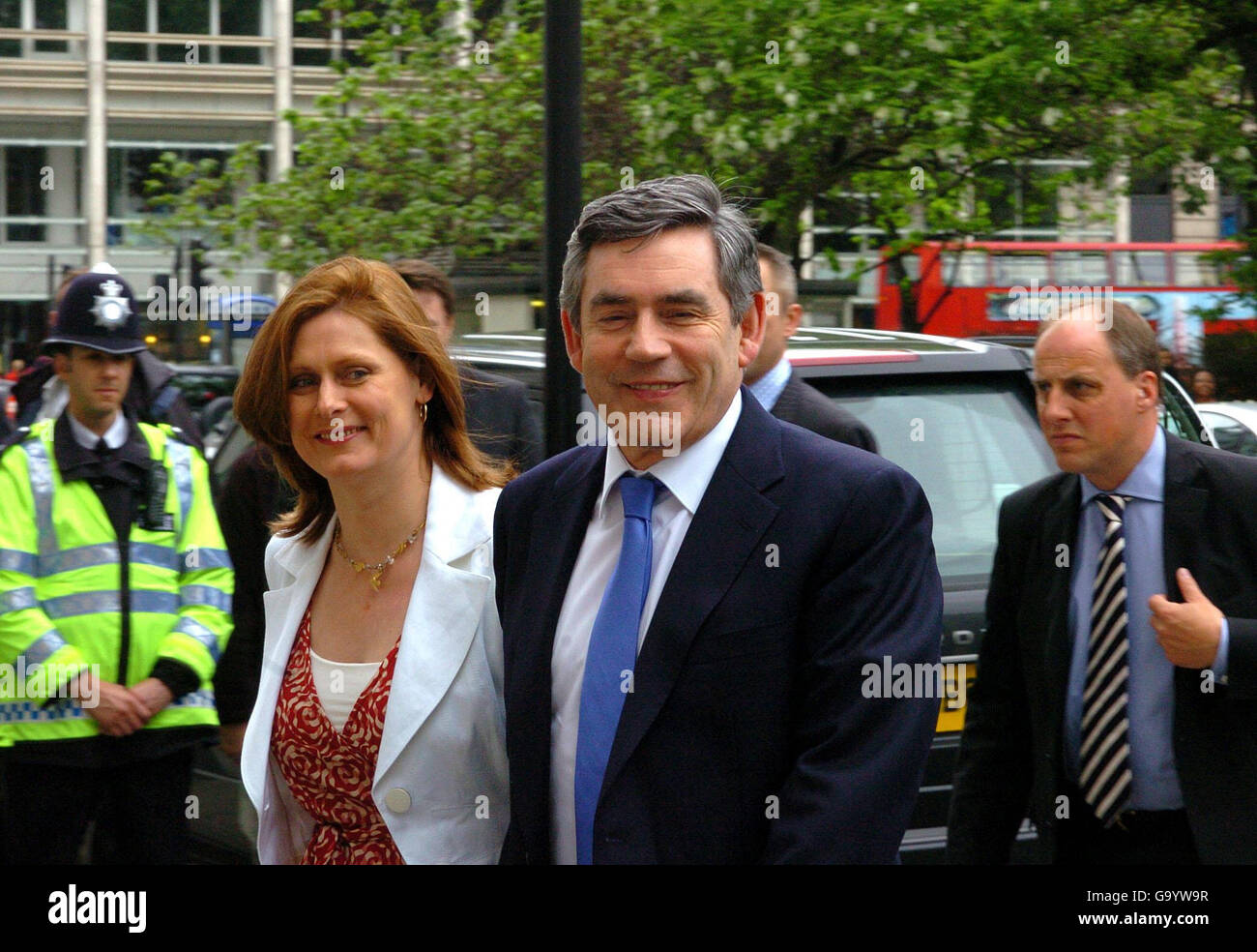 Politics with wife arriving smiling gordon brown hi-res stock ...
