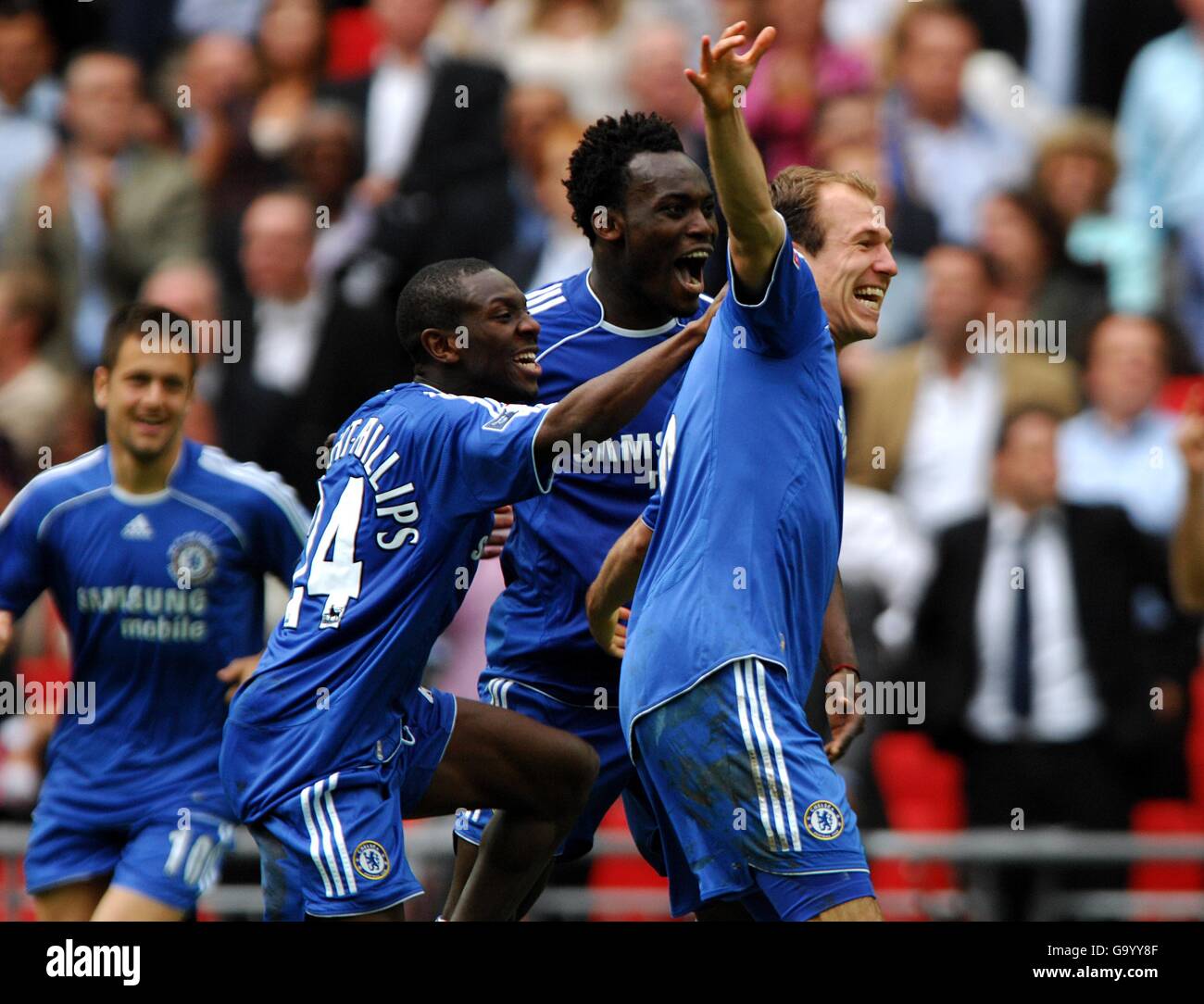 L-R: Chelsea's Shaun Wright-Phillips, John Obi Mikel and Arjen Robben ...