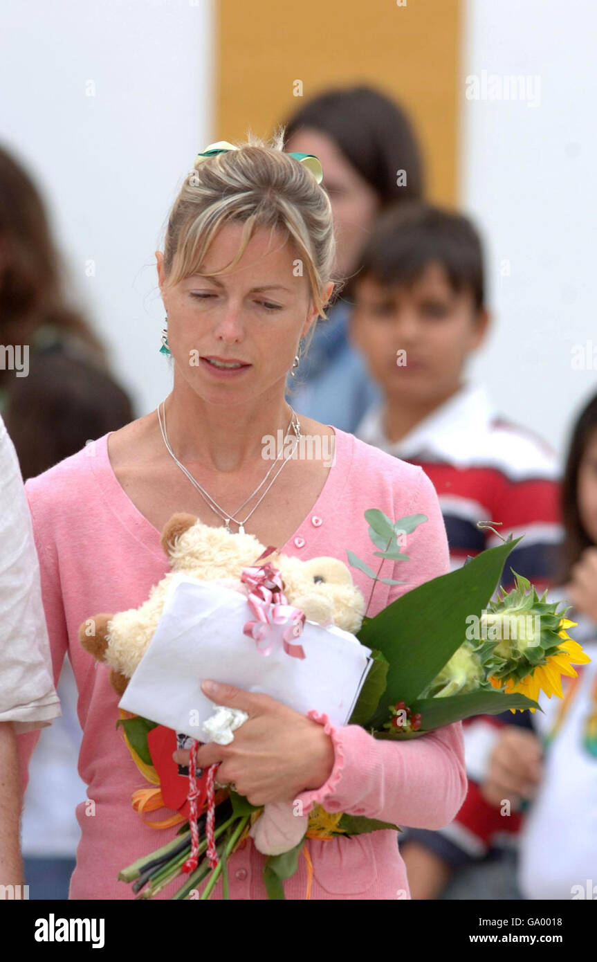Girl missing in Algarve Stock Photo - Alamy